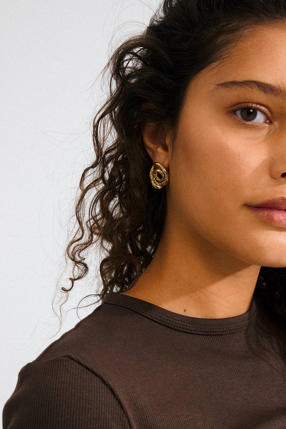 Unfold Gold Chunky Snake Earrings | La petite garçonne