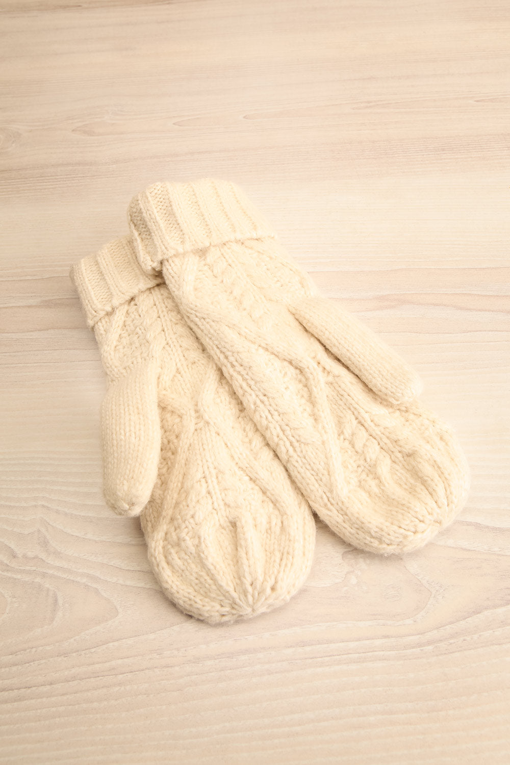 Colonel Ivory Knit Mittens | La petite garçonne