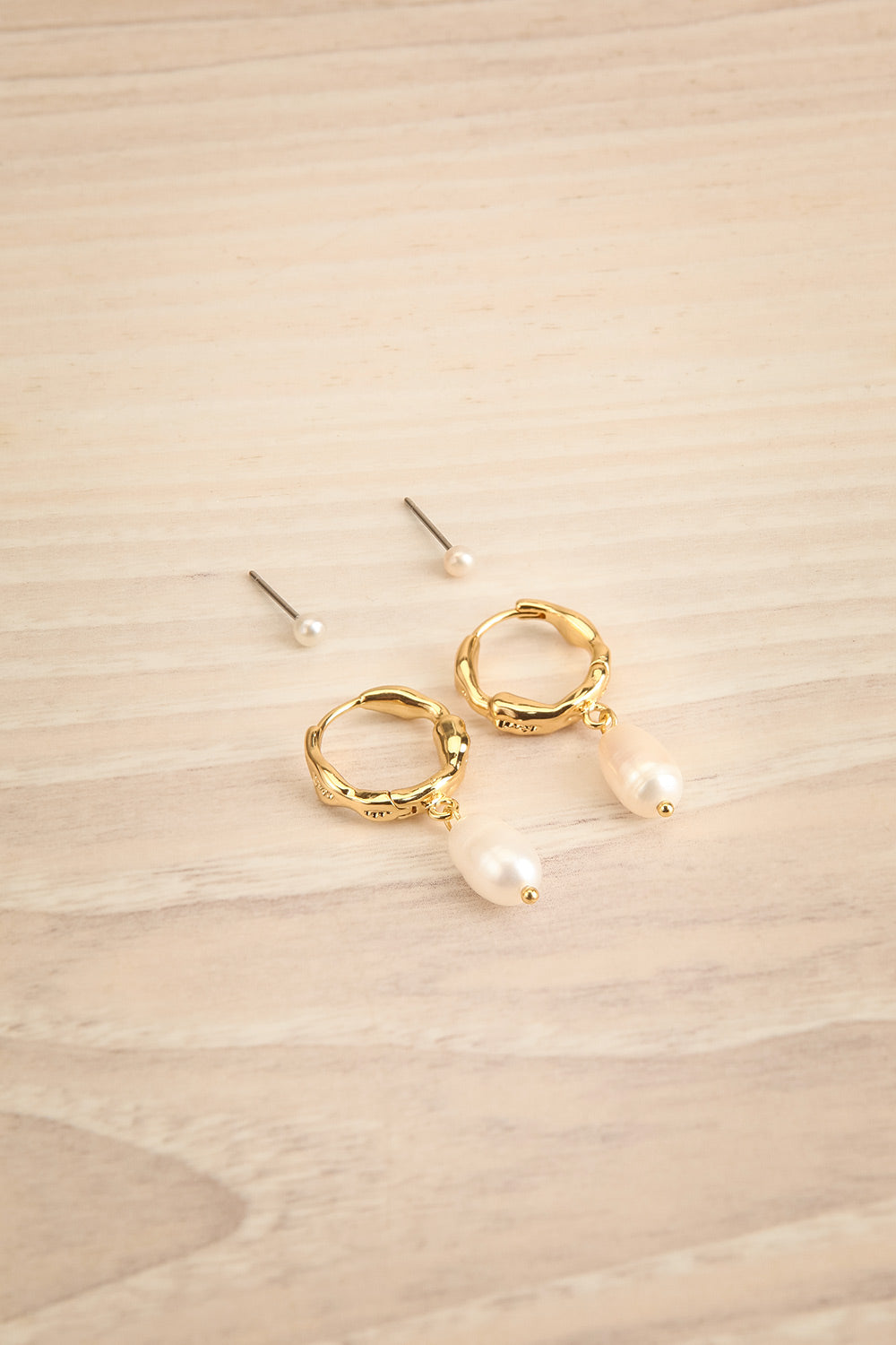 Jonne Gold Set of 2 Pearl Earrings | La petite garçonne