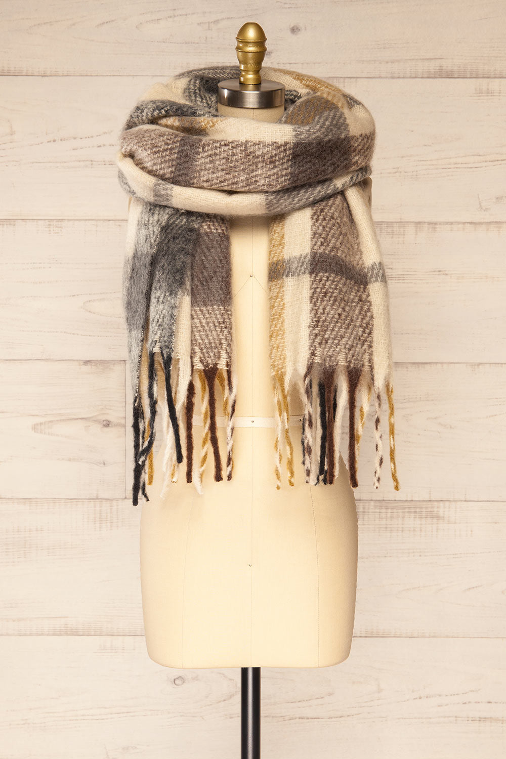 Lichfield Black Fuzzy Knit Plaid Scarf | La petite garçonne
