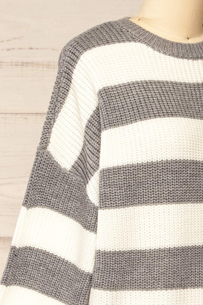 Zario Grey Stripped Oversized Knit Sweater | La petite garçonne
