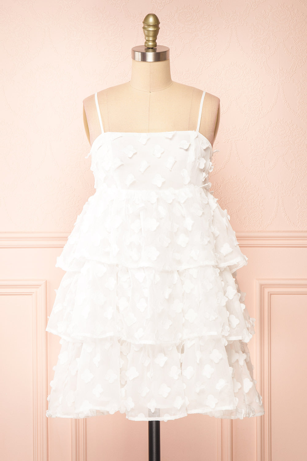 Hynd Tiered Short White Dress w/ Flowers | Boutique 1861